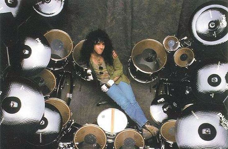Own Eric Carr’s Ludwig Drum Set 1989 Featuring 24×32 Bass Drums ...